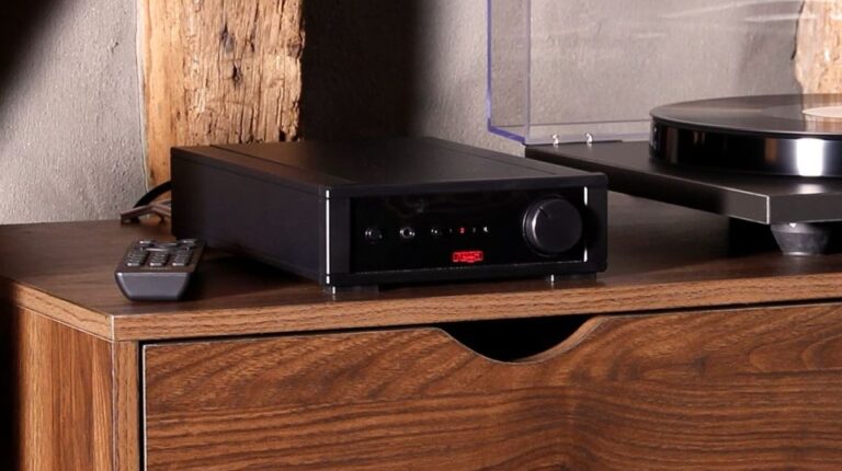 Rega System One - KT Radio